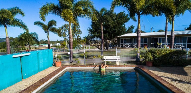 Pool | Ocean View Motel Bowen